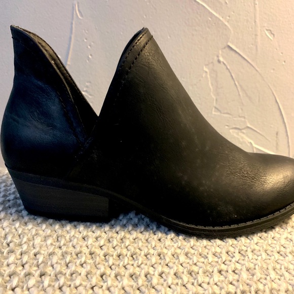 Shoes | Universal Thread Black Cut Out Ankle Boot 75 | Poshmark